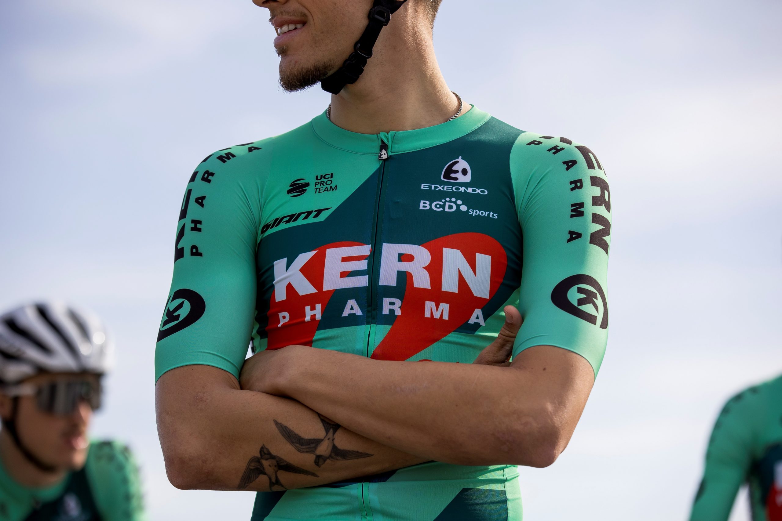 Así será el maillot del Kern Pharma en 2025 - El tío del mazo